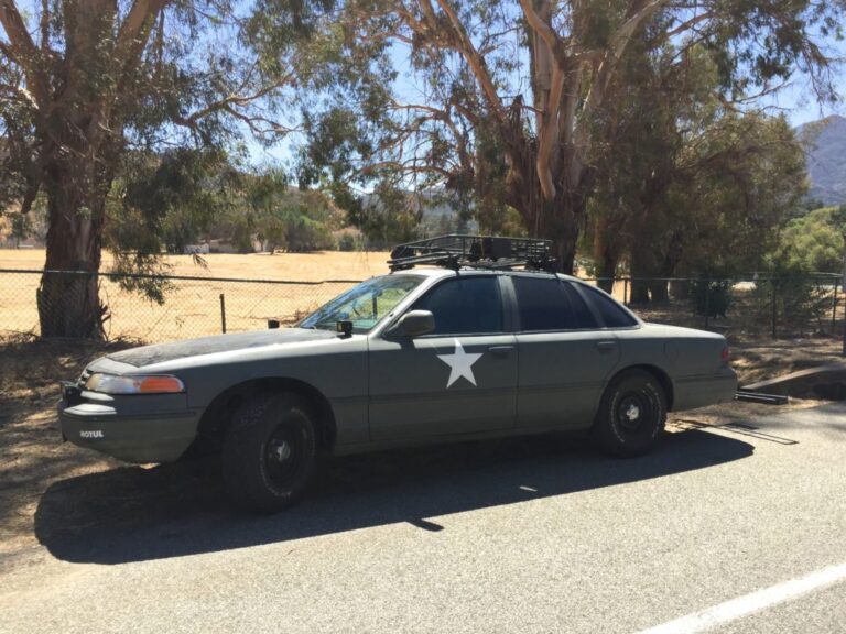 Freak Of The Week: Off Road Crown Vic · Motorhead Mama